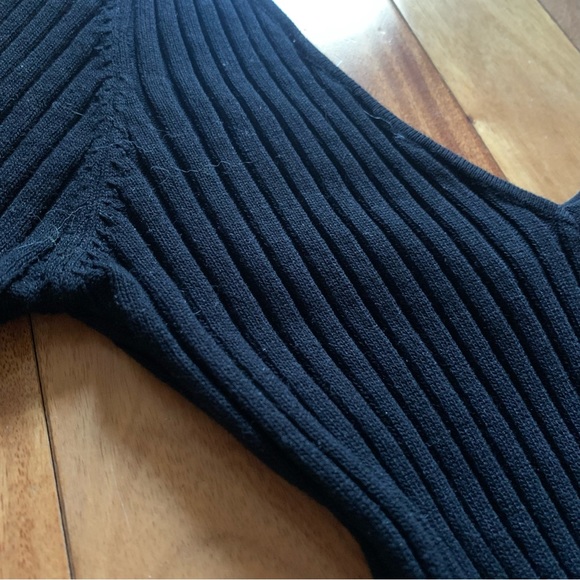 Hera Collection | Dresses | Hera Black Vneck Ribbed Knit Long Sleeve ...